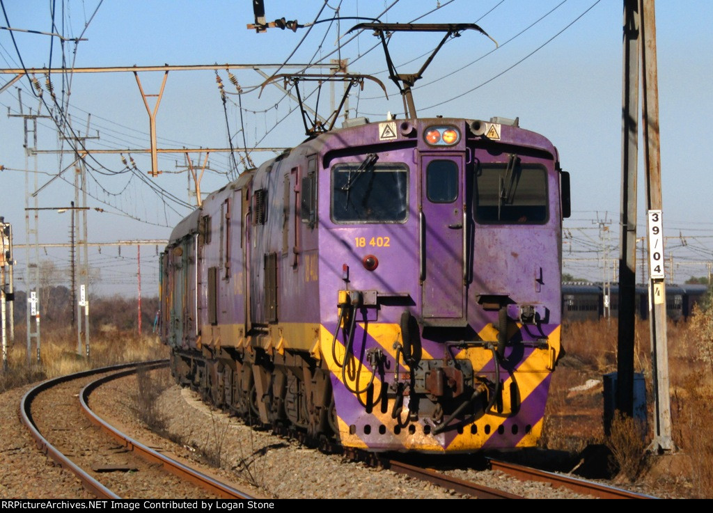 SAS 18-402
