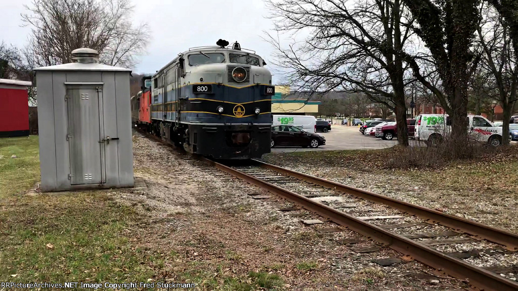 CVSR 800 brings up the rear.