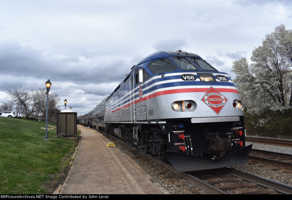 Westbound VRE train