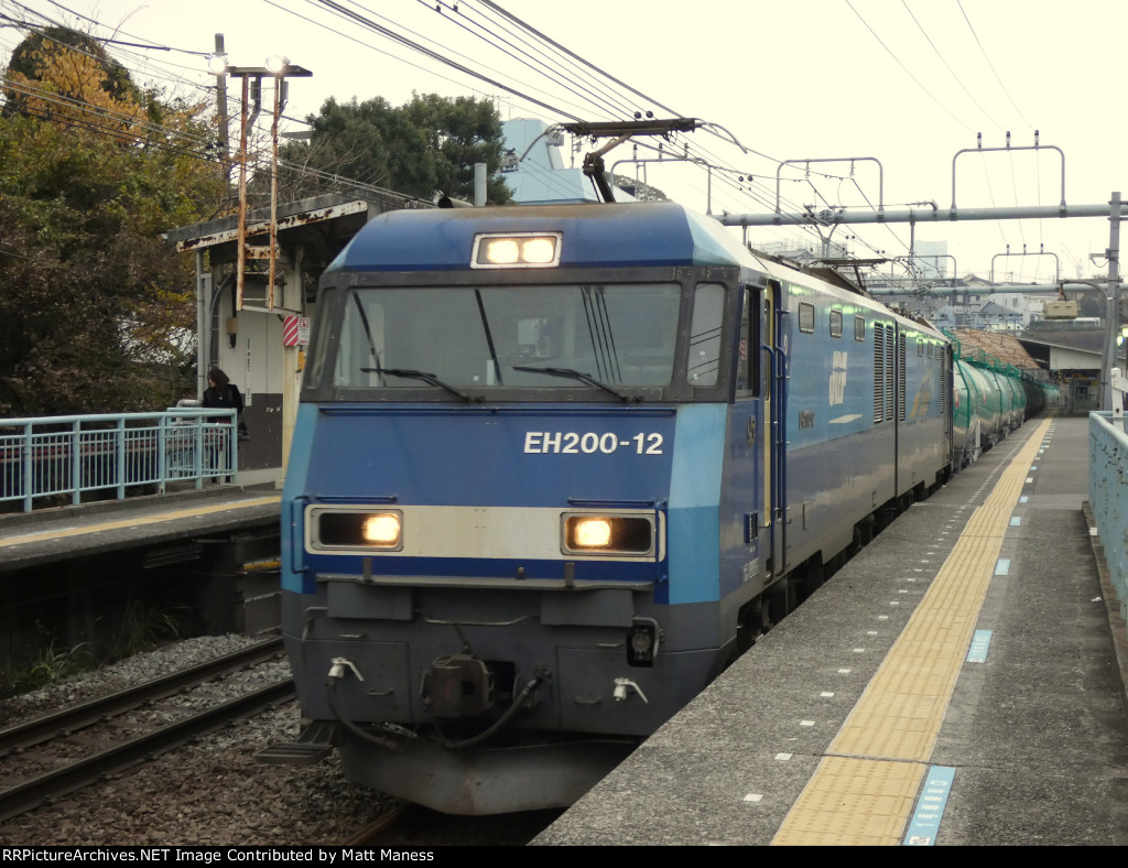 EH200-12 with empty tanks