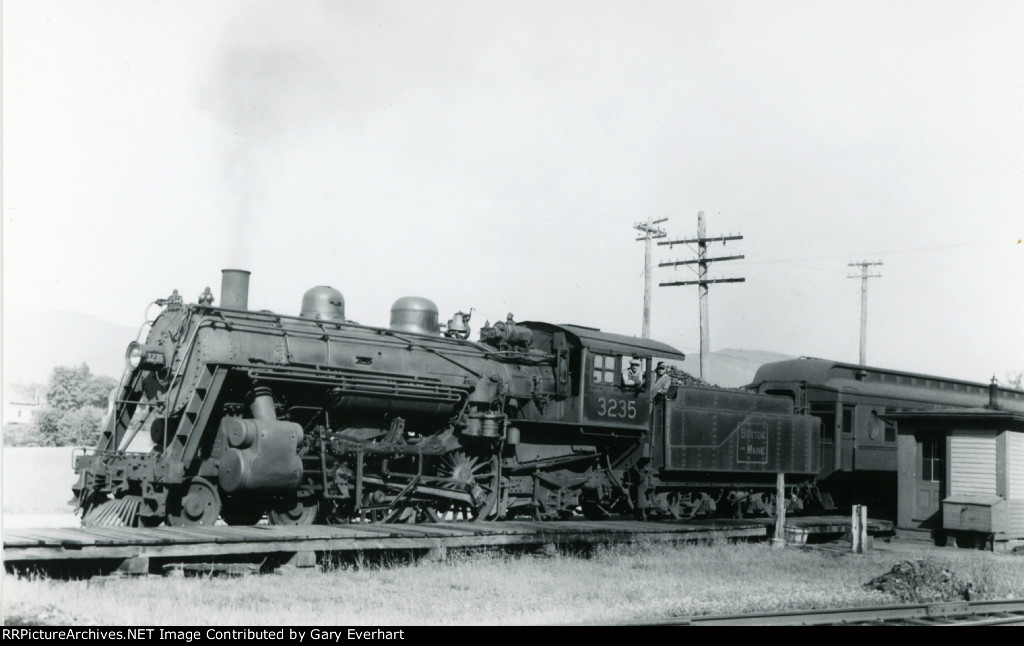 BM 4-4-2 #3235 - Boston & Maine