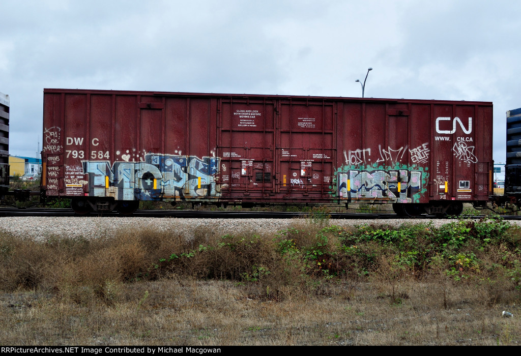 DWC 793584 60-9 ft Double Door Excess Height Boxcar CN RAIL (side A)