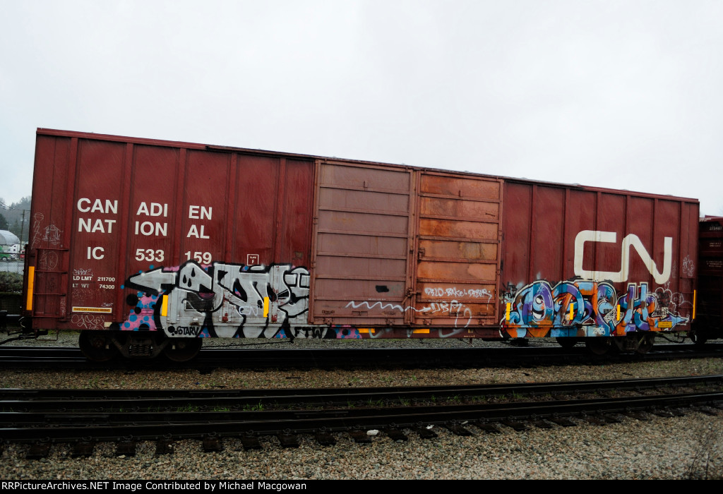 IC 533159 60-9 ft Double Door Excess Height Boxcar CN RAIL (side B)