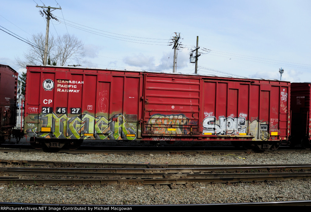 CP 214527 50-6 ft Single Door Boxcar (side A)