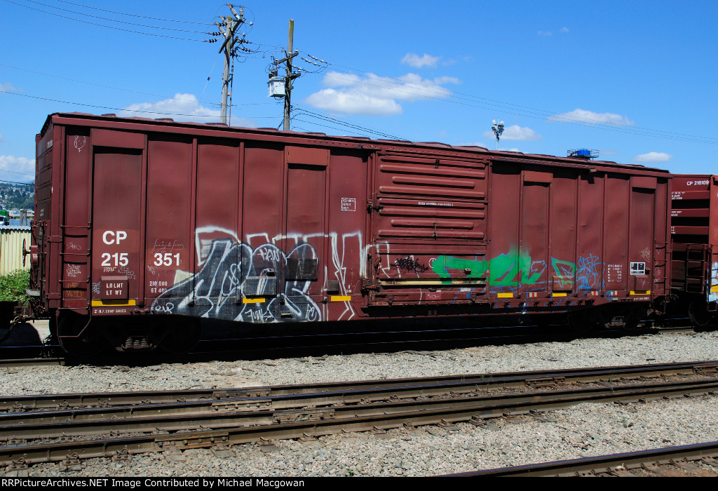 CP 215351 50-6 ft Single Door Boxcar (side A)