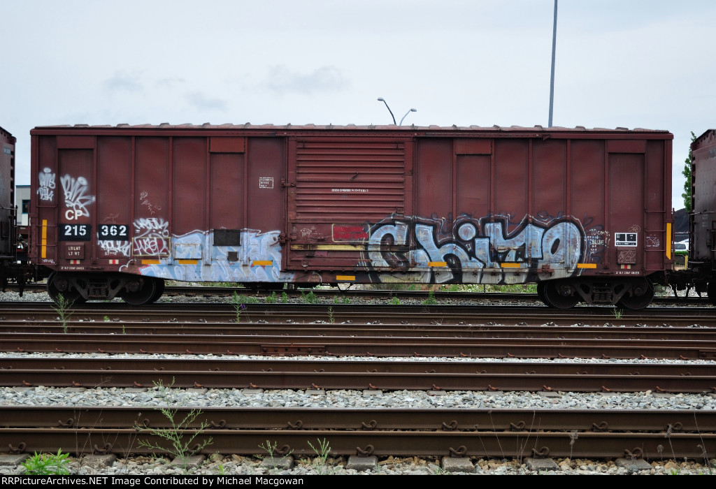 CP 215362 50-6 ft Single Door Boxcar (side A)