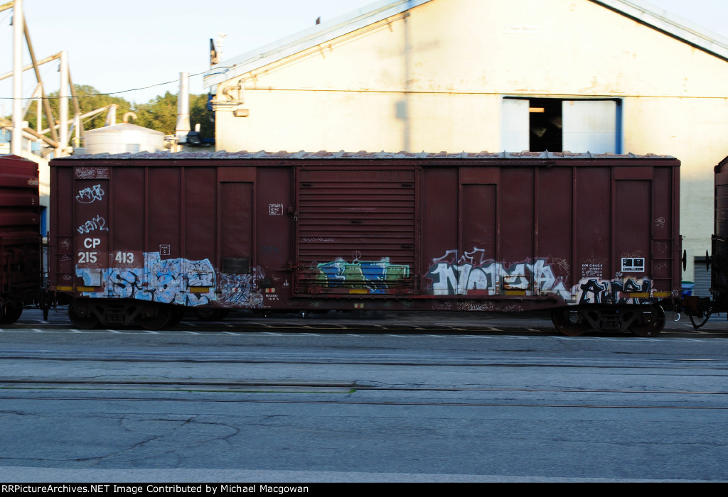 CP 215413 50-6 ft Single Door Boxcar (side B1)