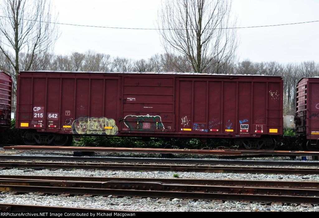 CP 215642 50-6 ft Single Door Boxcar (side B)