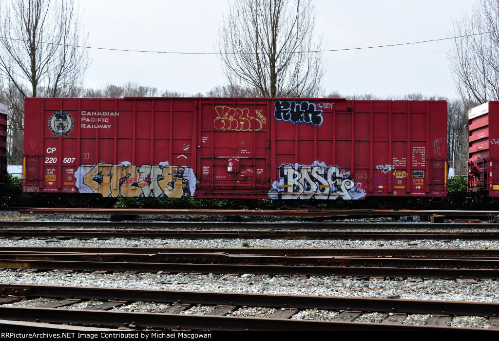CP 220607 62-0 ft Single Door Excess Height Boxcar (side B)
