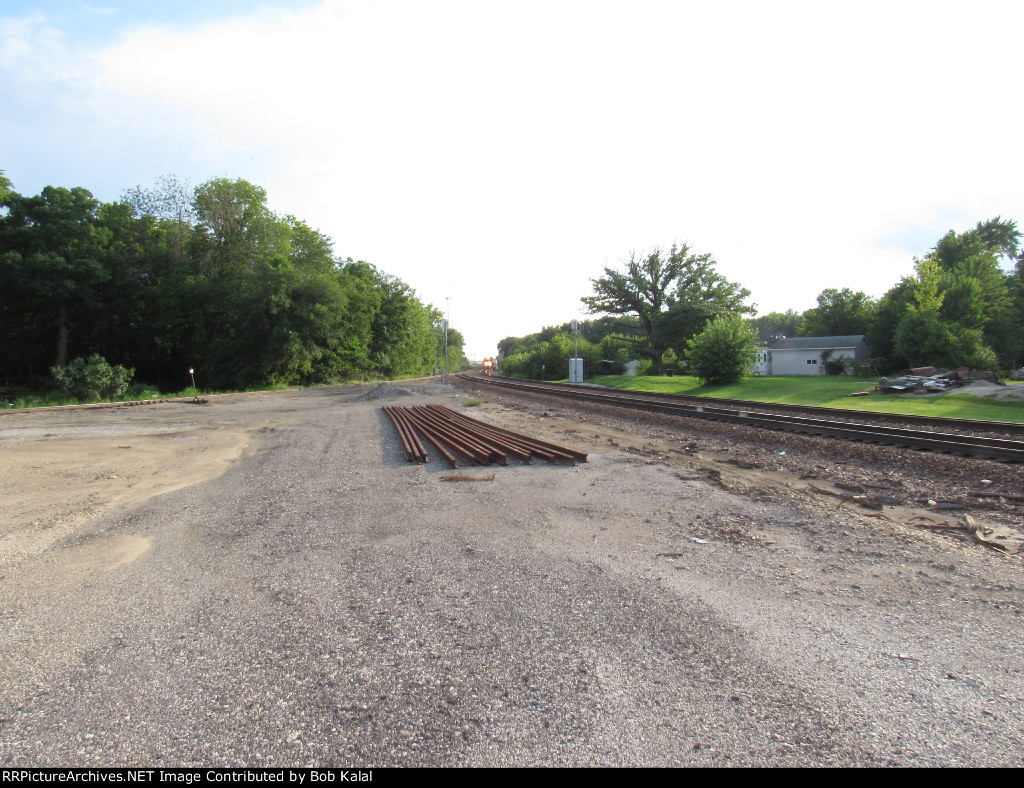 NS 7655 & UP 7944 headed north