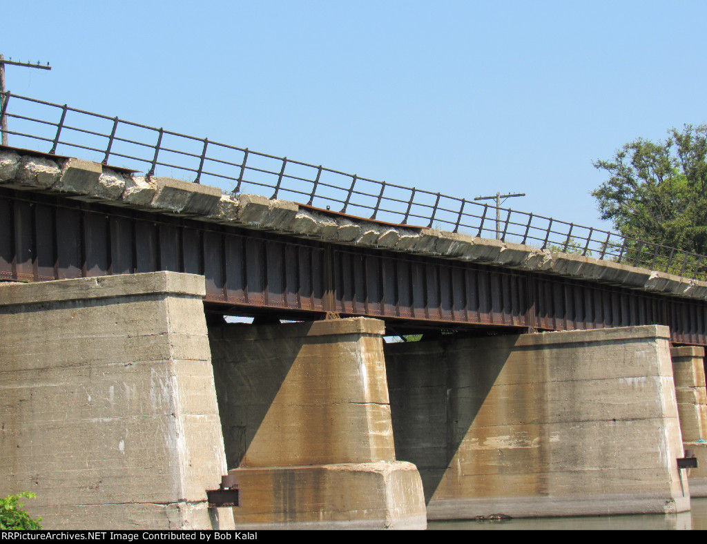 Wisconsin & Southern-Union Pacific Railroad Bridge crossing Rock River