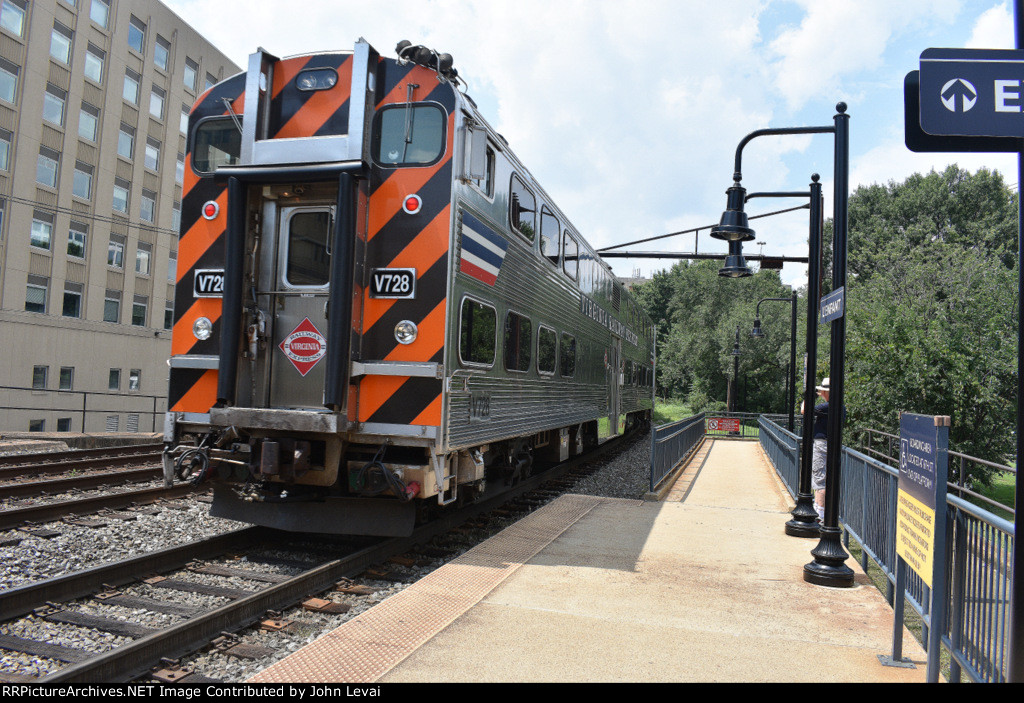 VRE Gallery Cab Car