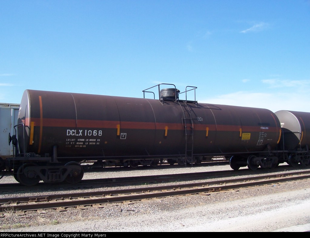 DCLX 1068