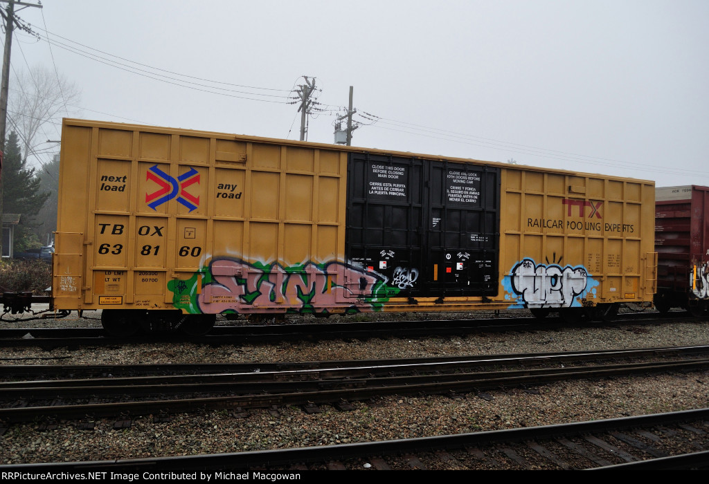 TBOX 638160 60-9 ft Double Door Excess Height Boxcar TTX (side A)