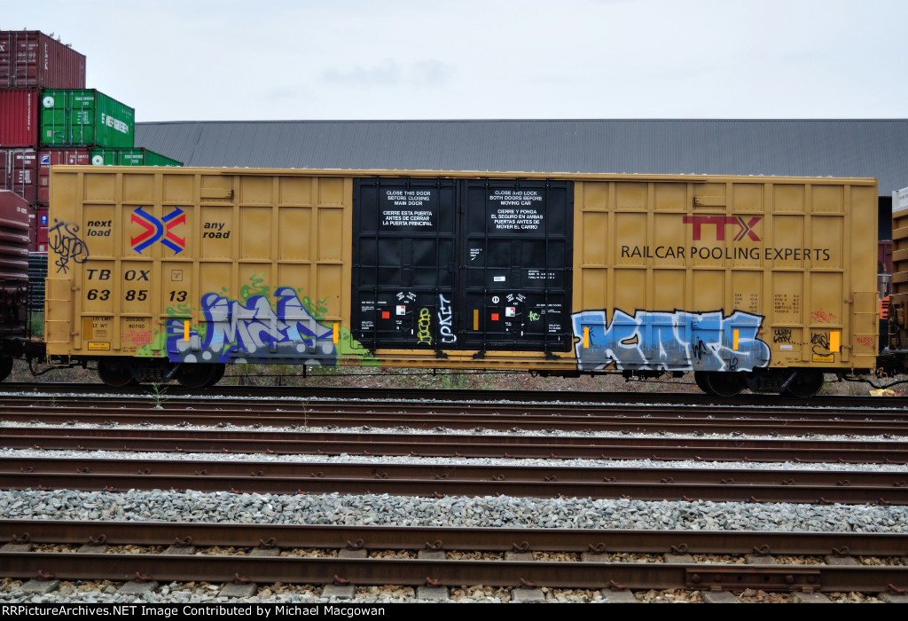 TBOX 638513 60-9 ft Double Door Excess Height Boxcar TTX (side A)