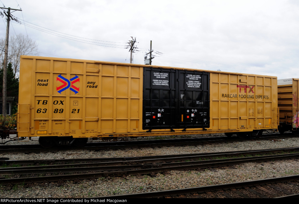 TBOX 638921 60-9 ft Double Door Excess Height Boxcar TTX (side A)