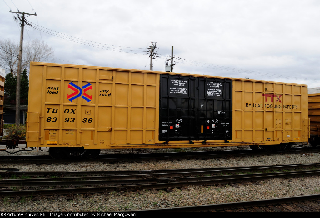 TBOX 639336 60-9 ft Double Door Excess Height Boxcar TTX (side A)