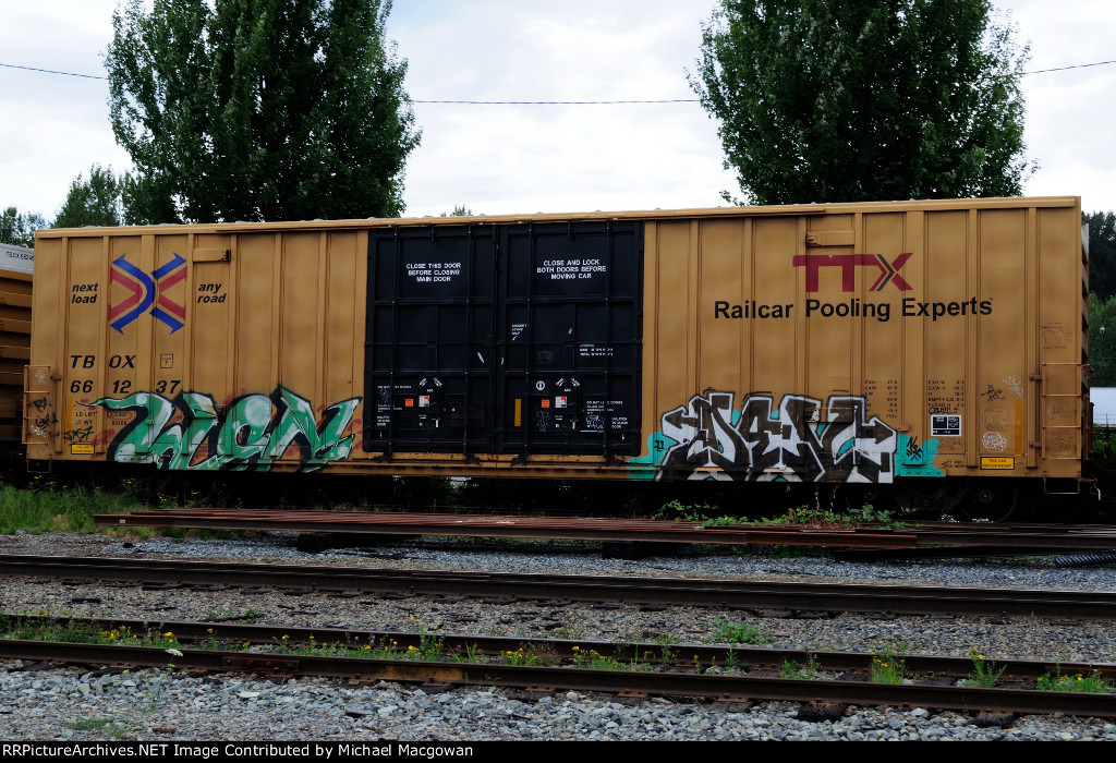 TBOX 661237 60-9 ft Double Door Excess Height Boxcar TTX (side A)