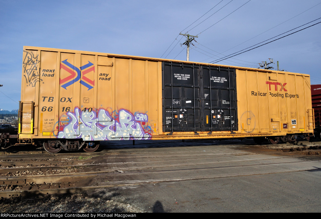 TBOX 661640 60-9 ft Double Door Excess Height Boxcar TTX (side A)