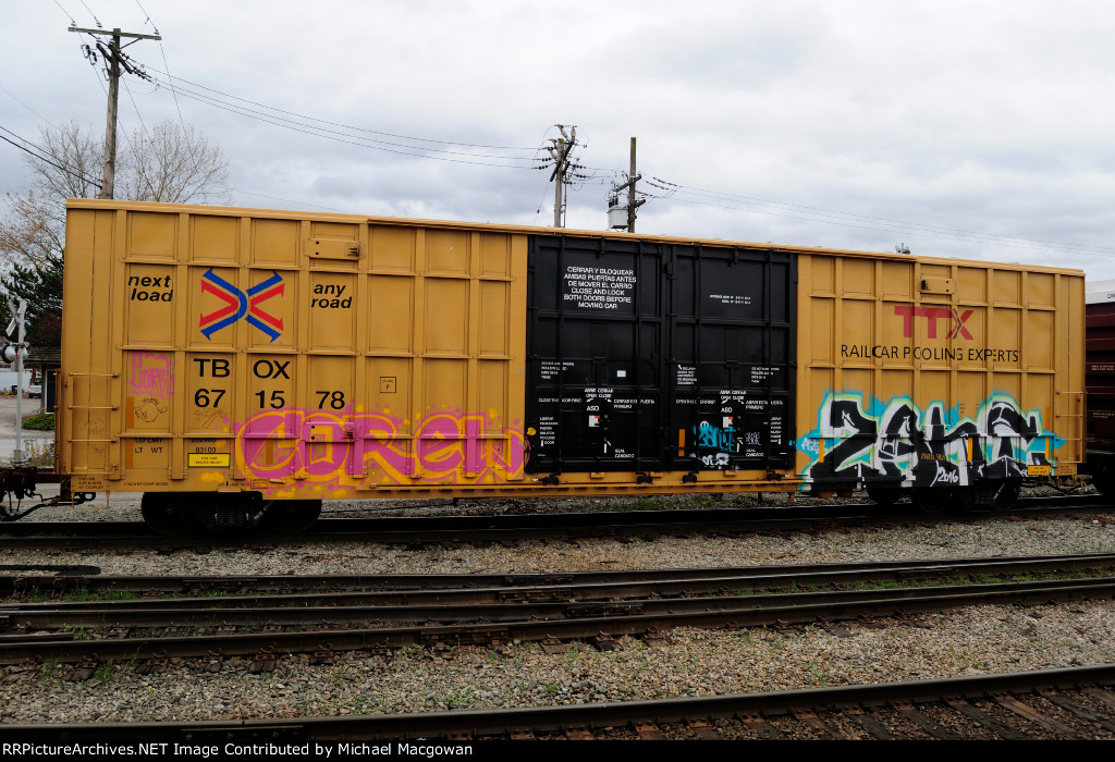 TBOX 671578 60-9 ft Double Door Excess Height Boxcar TTX (side A)