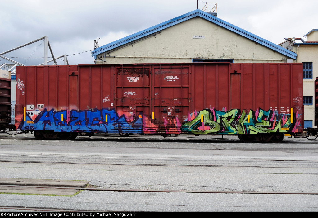 TOBX 889040 60-9 ft Double Door Excess Height Boxcar (side A)