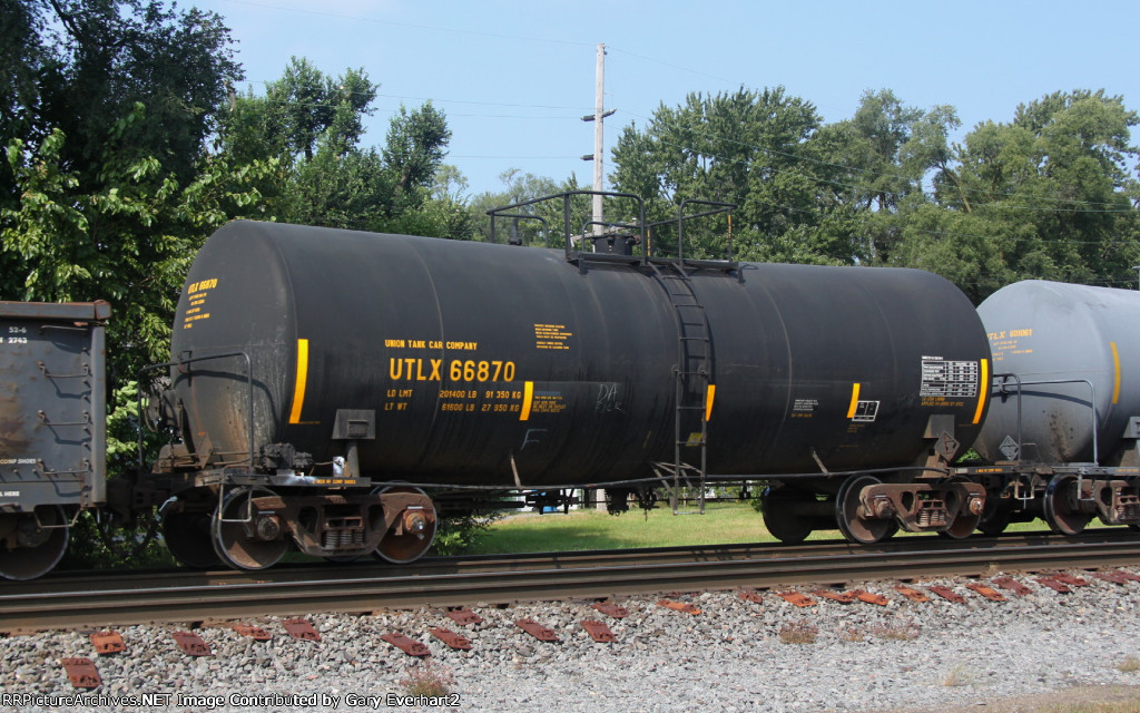 UTLX 66870 - Union Tank Car Co
