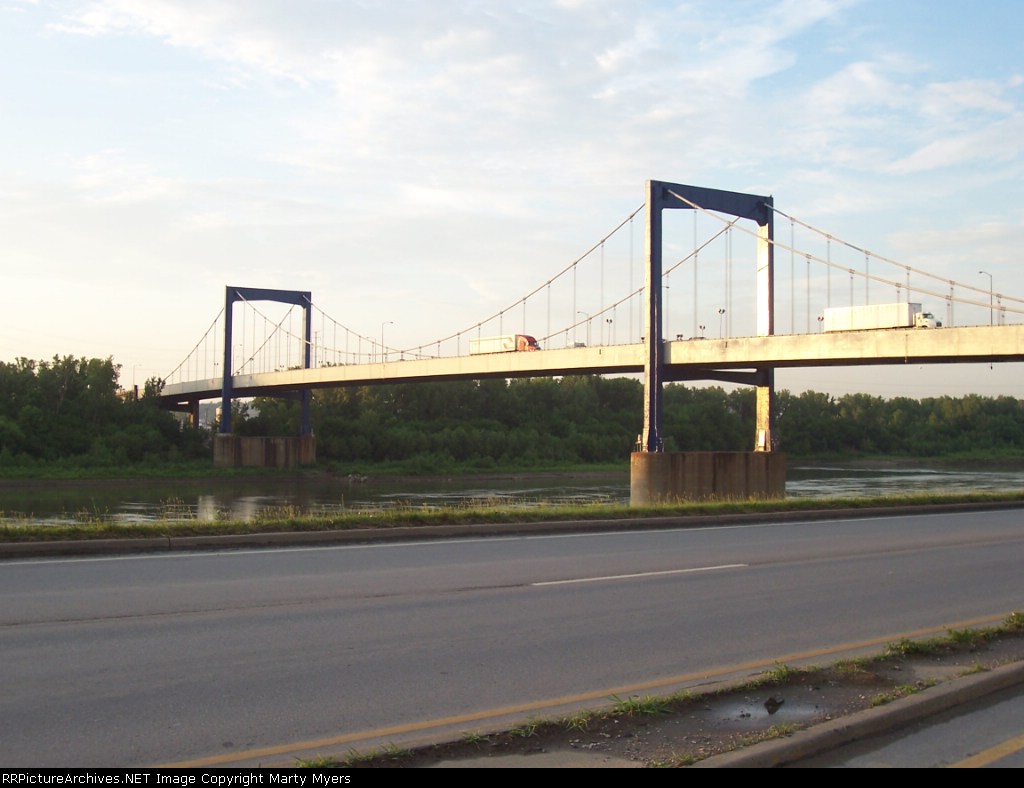 I-35/I-29 Paseo Bridge