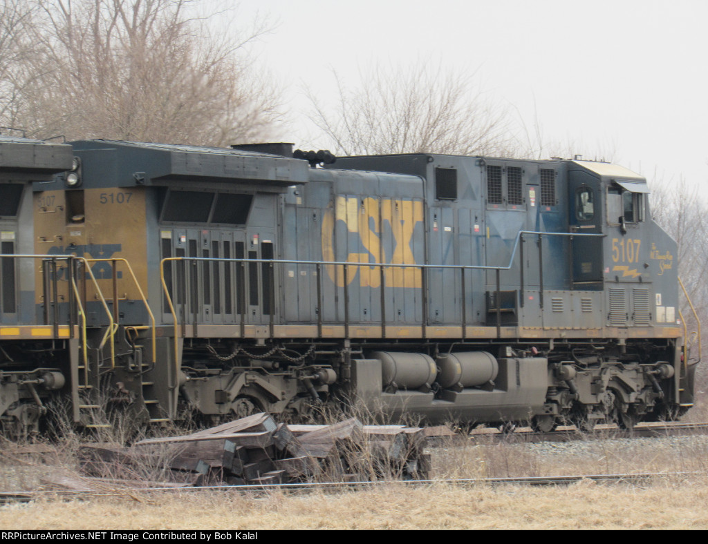 CSX 258 CSX 5107 Road Engine