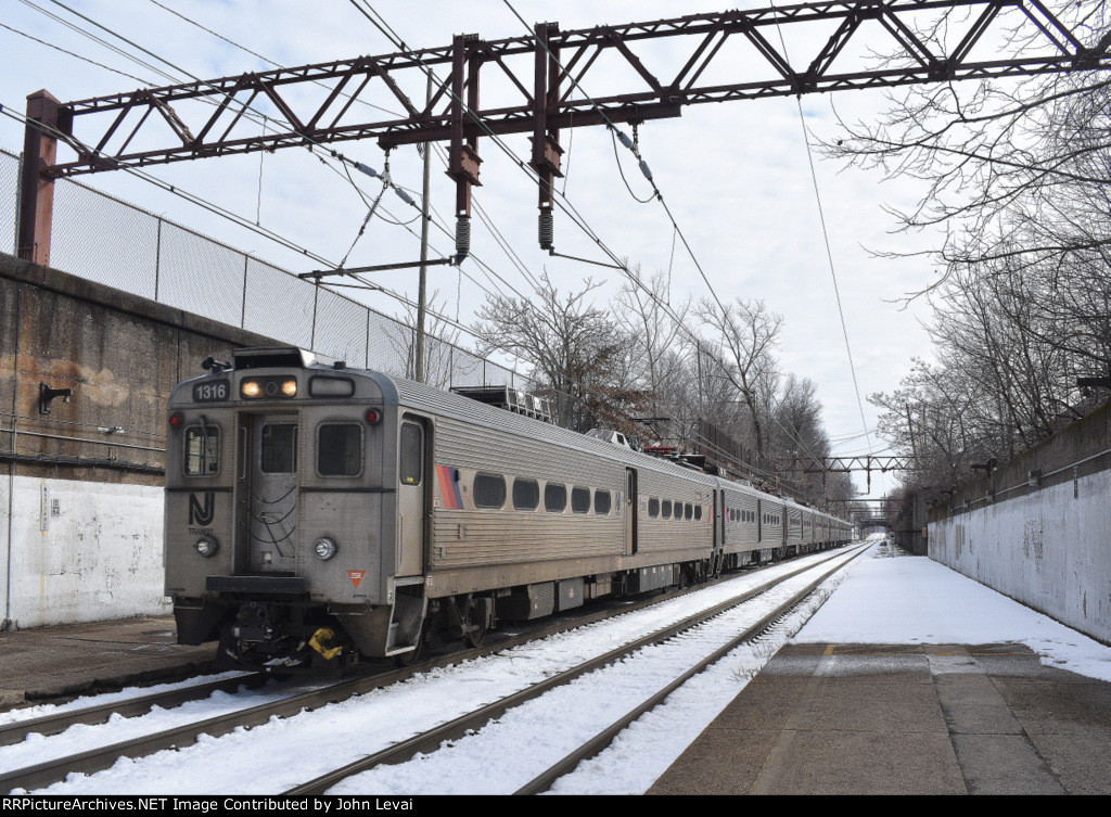 NJT Arrow III set at Watsessing Avenue Station