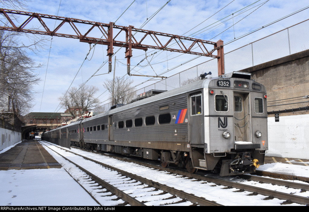 NJT Arrow III on Train # 527 at Watsessing Avenue Station