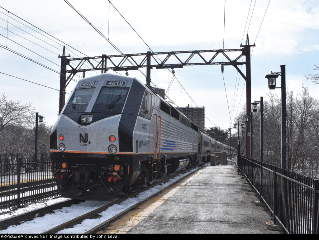 NJT PL42 shoving its train out of Bloomfield Station