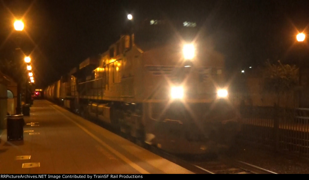 UP 5255 Leads the Mission Bay Local