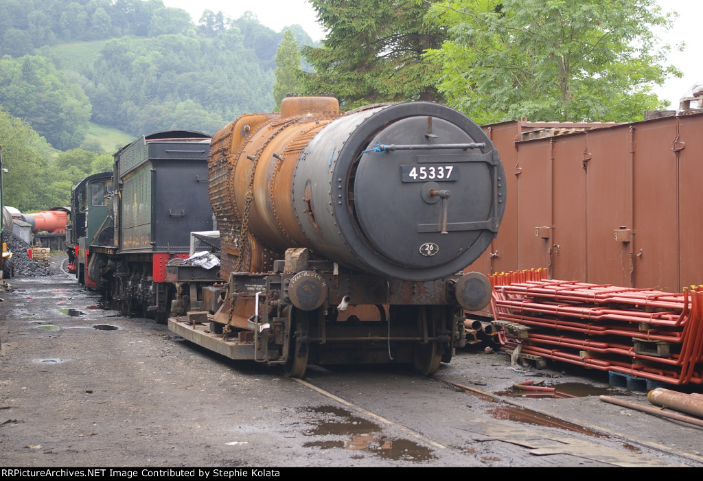 45337 BOILER WAITING FOR FRAM AND WHEELS