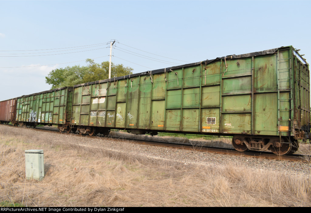 Neat Ex-BN Woodchip Hoppers on A447