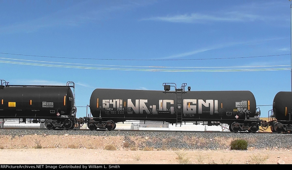 EB Manifest Frt at Arden Yard - Crew Change Point - 104