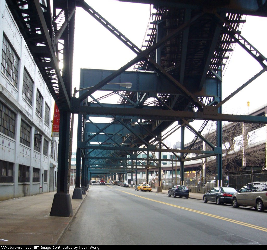 Double-deck elevated over 23 Street