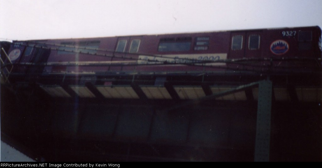 2000 Subway Series R33 WF 9327