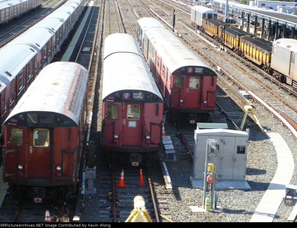 IRT R36 WF #9401 (center) with R33 WFs 9307 & 9325