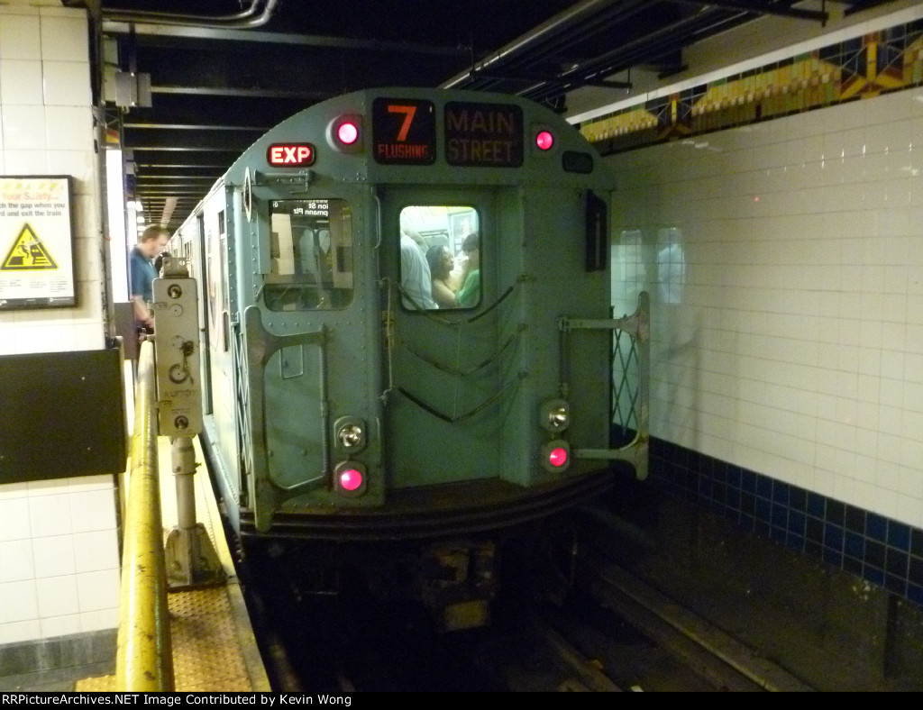 R33 World's Fair "Blue Arrow" Single Unit 9306