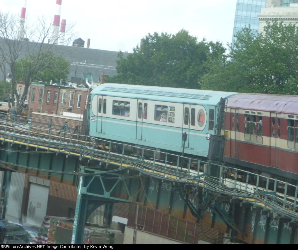 R33 World's Fair "Blue Arrow" Single Unit 9306 on #7 Line near Hunters ...