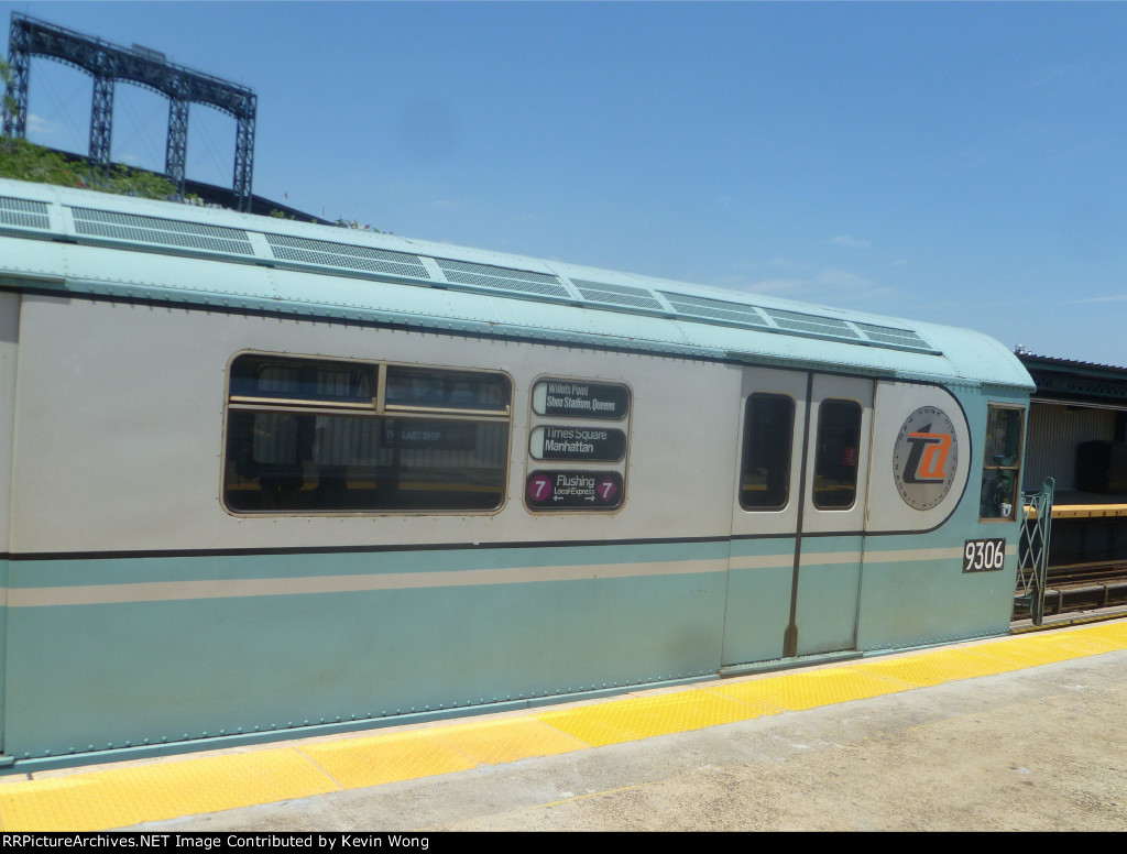 IRT World's Fair R33 Single Unit 9306 on World's Fair passenger excursion