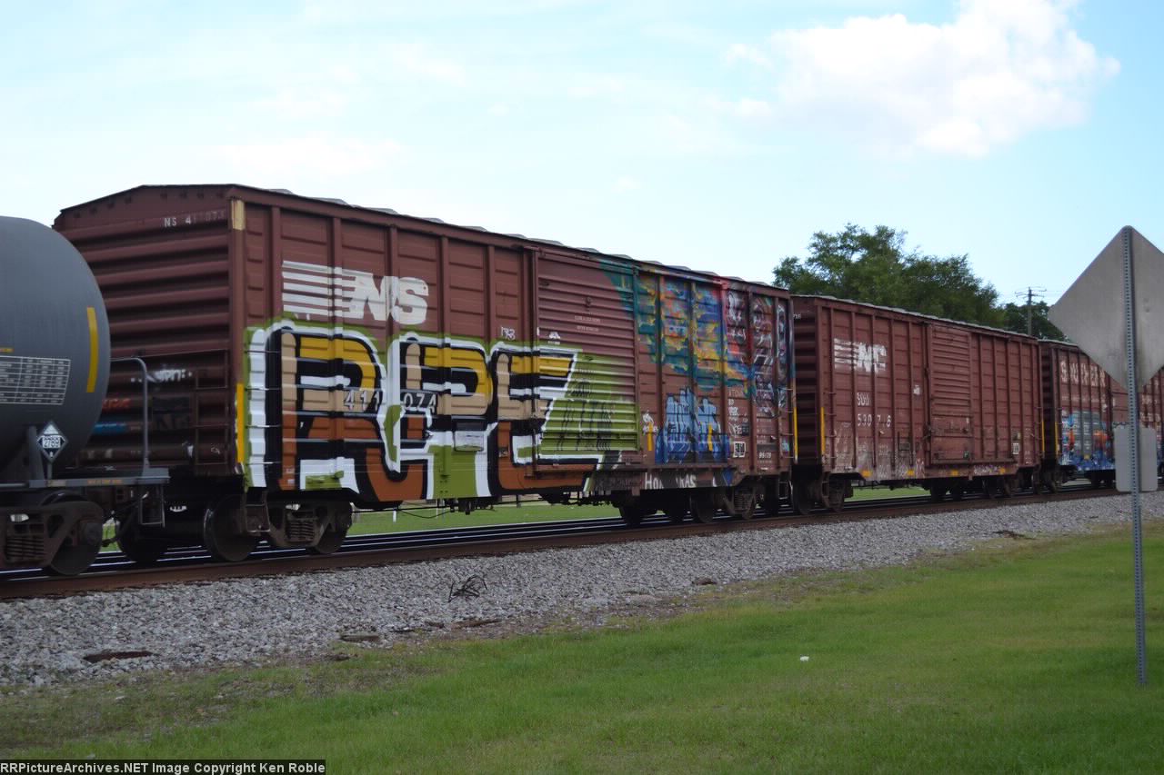 NS boxcar, tagged