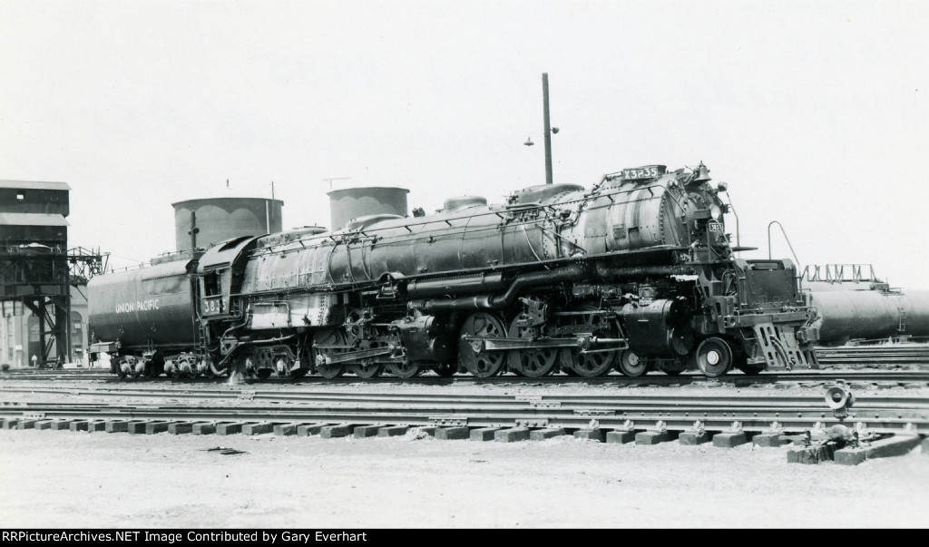 UP 4-6-6-4 #3835 - Union Pacific Challenger