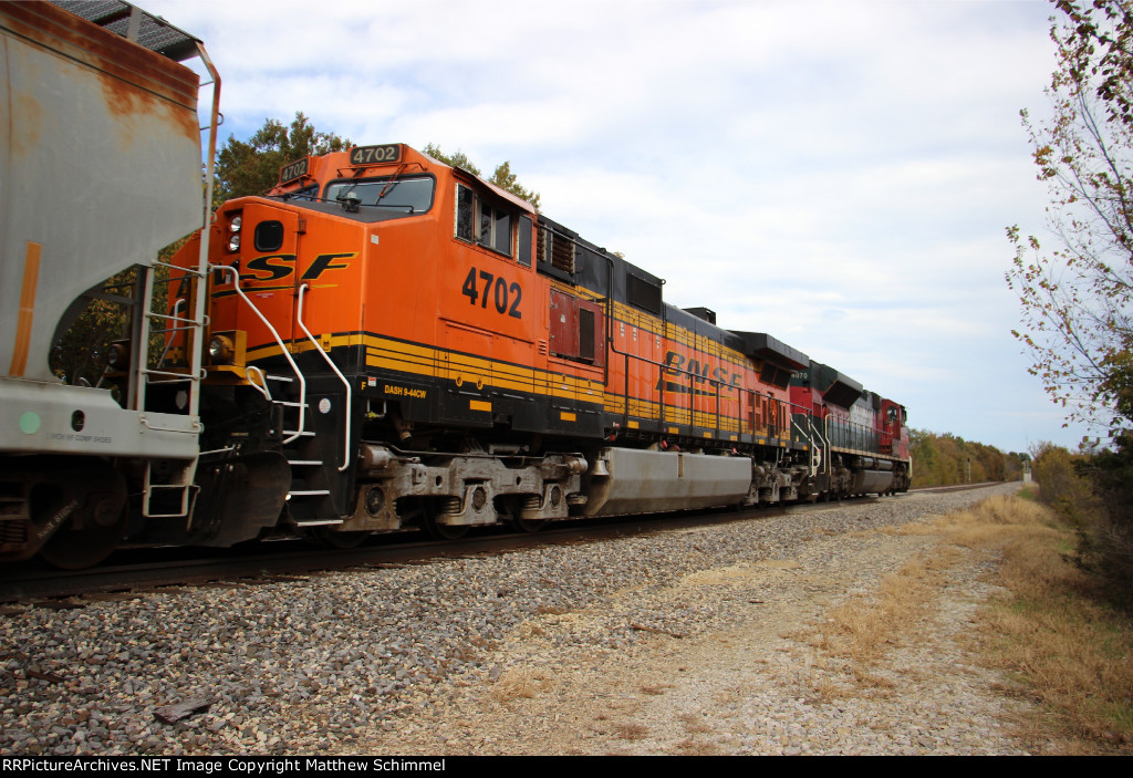 BNSF 4702