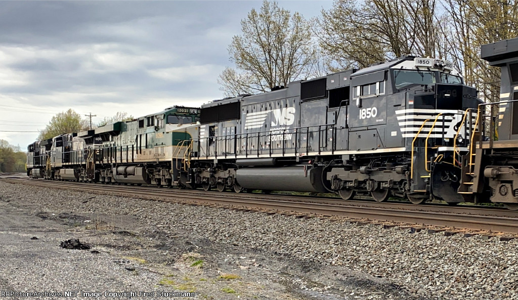 From what I see on the cab, she's an SD70ACC.