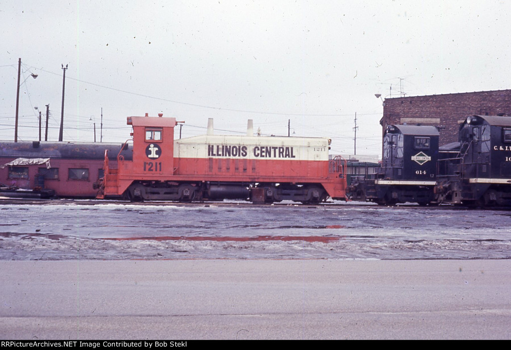 Illinois Central 1211 SW7