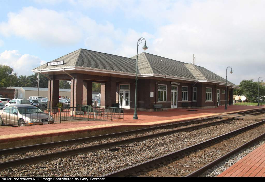 Princeton Amtrak Station - Princeton, IL