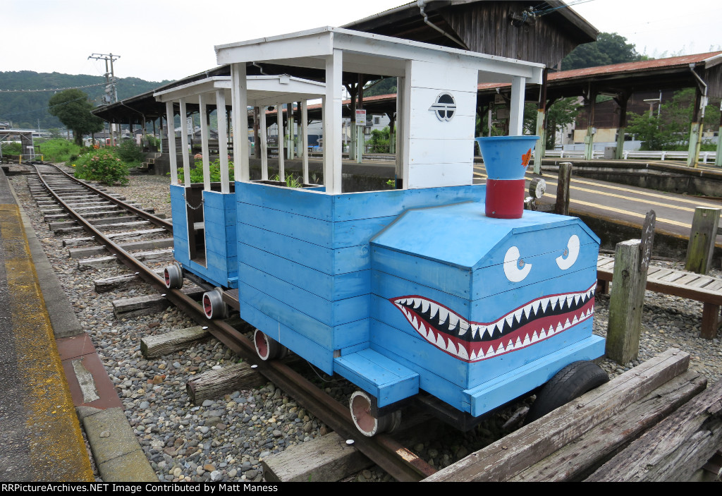 Rail carts made into a wooden steam locomotive