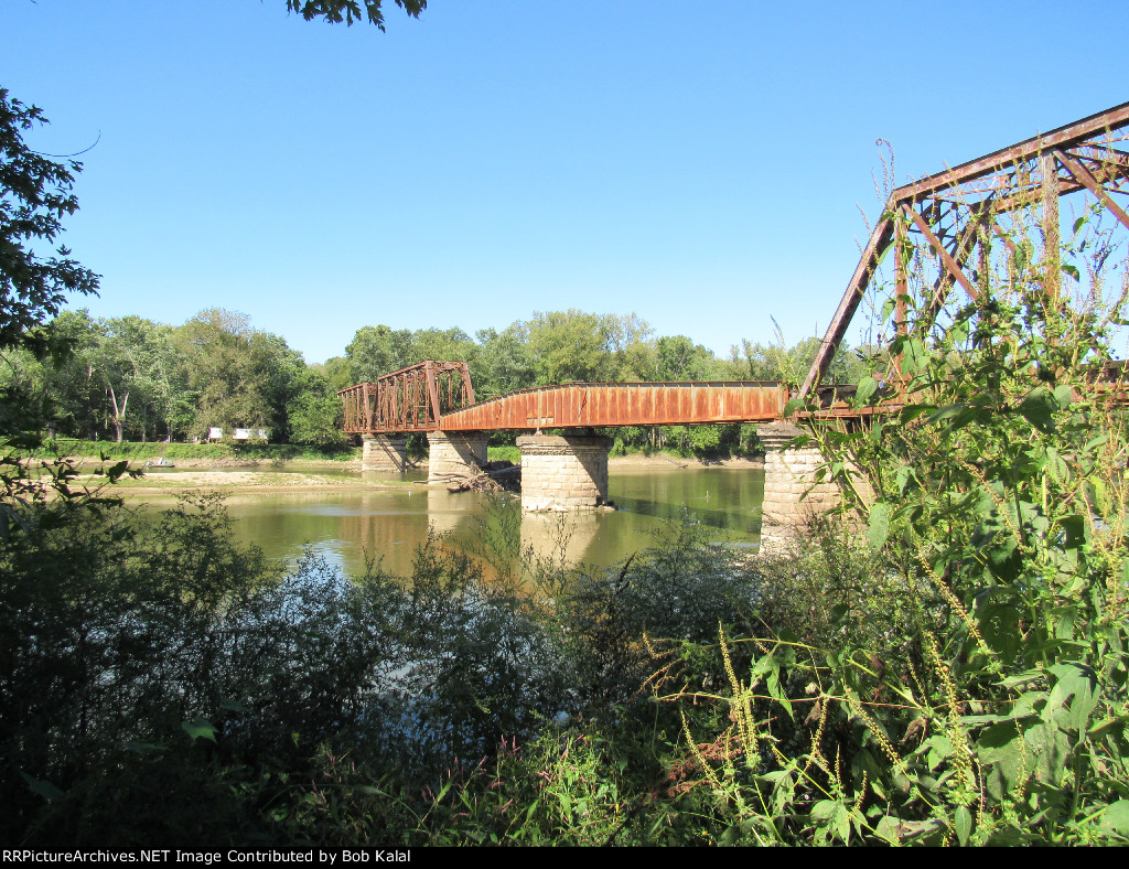 Riverton Indiana IC Railroad, INRD Wabash River Bridge