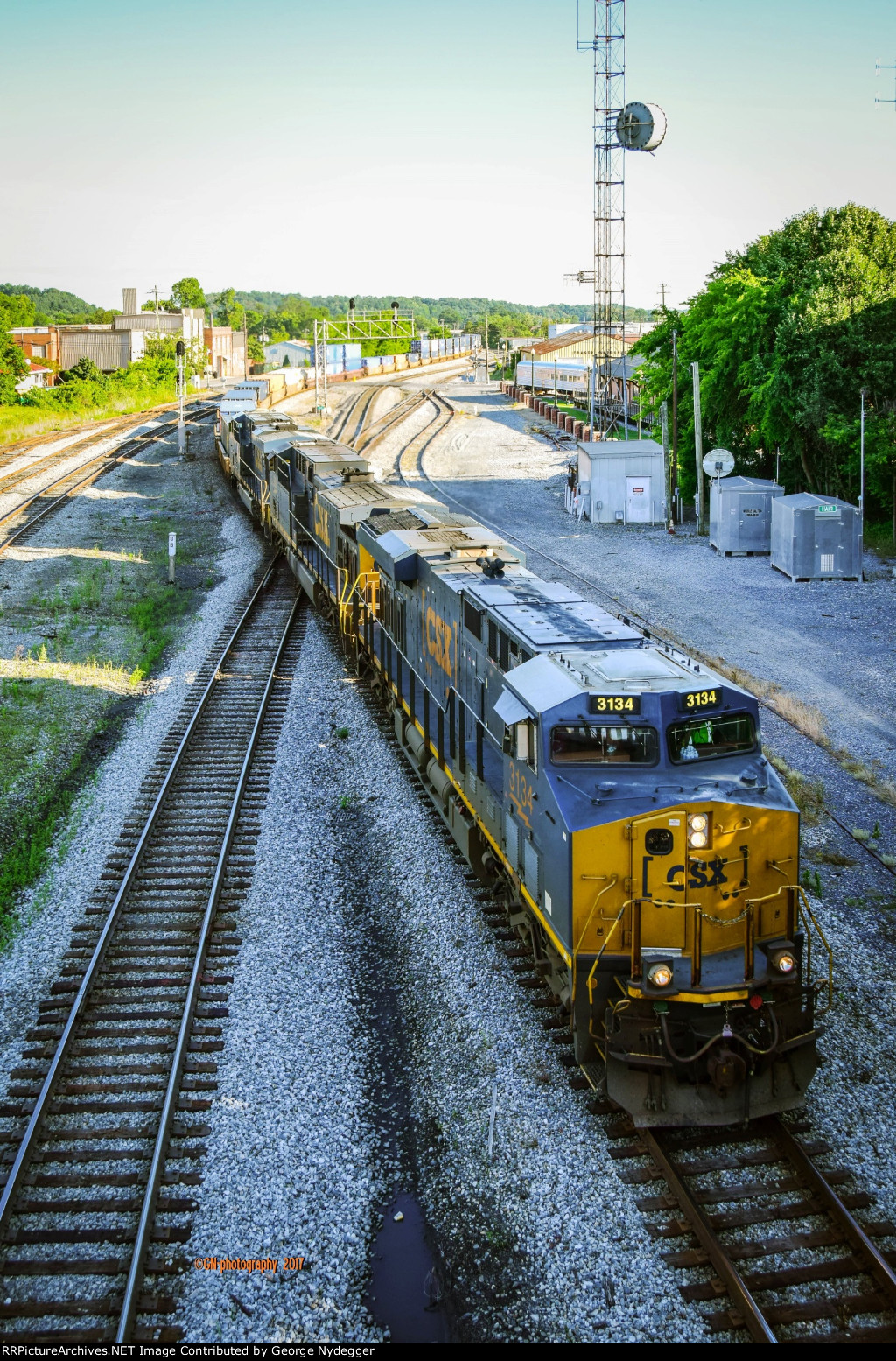 CSX 3134 is leading a north bound intermodal train